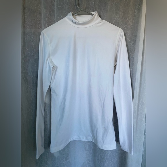 Under Armour | Tops | Under Armour Long Sleeve Turtle Neck Large | Poshmark